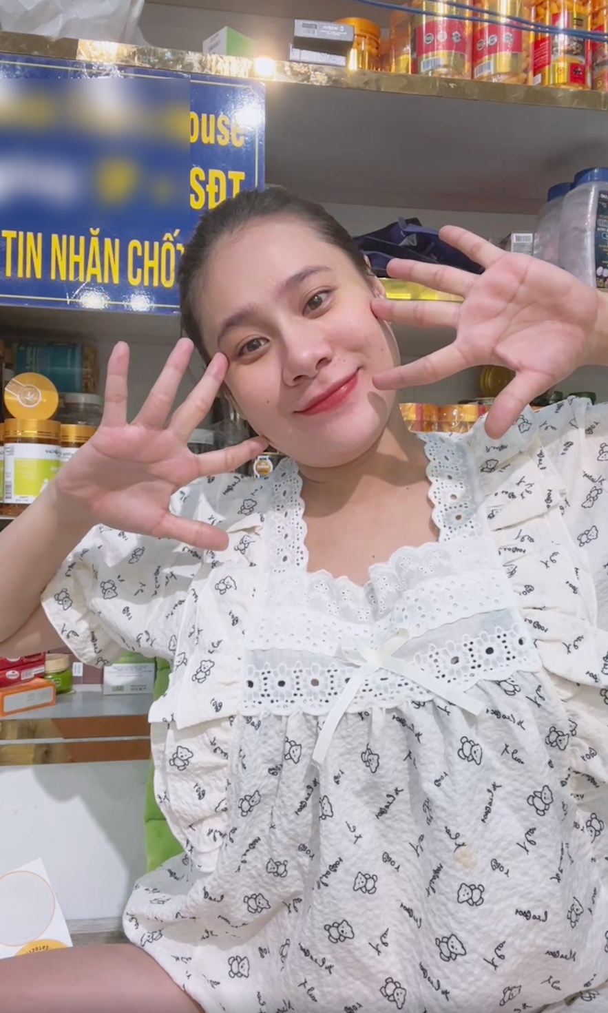 Hồ Bích Trâm ở Tháng Thứ 7 Thai Kỳ Tự Tin Ngoại Hình Khoe Cả Mặt Mộc